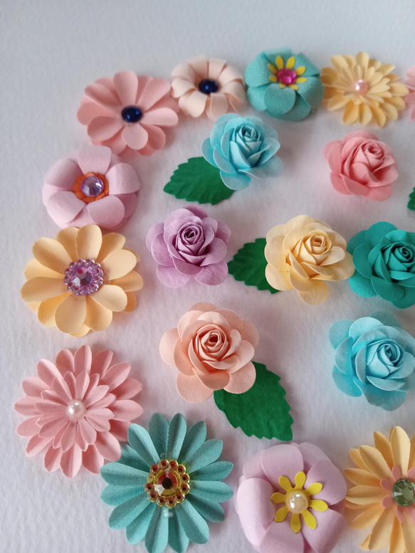 立体限定 ペーパーフラワー詰め合わせ 30個 リーフ30個 クラフトパンチ 薔薇 花 立体 カード 2~2.8㌢ その他素材 Yuko 通販 ...