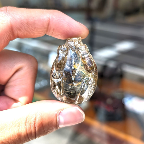 金のオーラがすごい】ゴールド タイチンルチル クォーツ 龍亀 金のオーラがすごい】ゴールド タイチンルチル クォーツ 龍亀