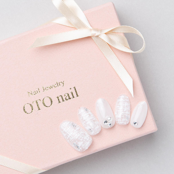 【Amaryllis】5純白ツイード×クリスタル ネイルチップ（つけ爪） OTO nail 通販 13667935｜Creema(クリーマ)