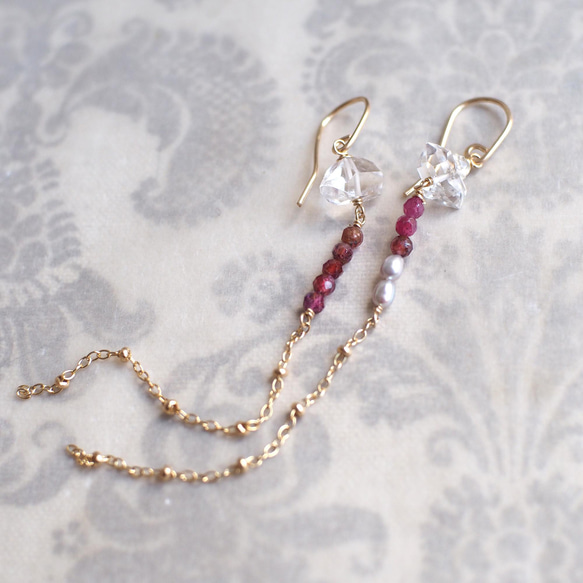 SALE】【14kgf・天然石】ラウンドカットルビーのロングピアスA・イヤリング変更可 ピアス（フック・チェーン） sinar* 通販｜Creema(クリーマ) 13746207
