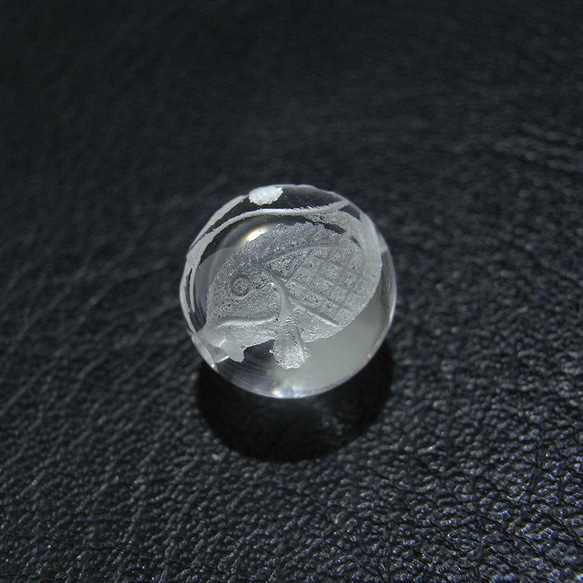 [beads222] 手彫りビーズ・水晶（鯉2匹）12mm 1個 天然石 SWING-HEART 通販 13779834｜Creema(クリーマ)