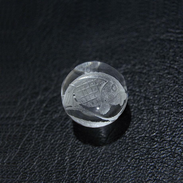 [beads222] 手彫りビーズ・水晶（鯉2匹）12mm 1個 天然石 SWING-HEART 通販 13779834｜Creema(クリーマ)