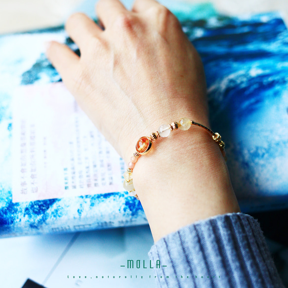 Molla Warm Sun チタン クリスタル ブレスレット (手作りのカスタム調整可能なブレスレット) バングル・リストバンド Molla ...