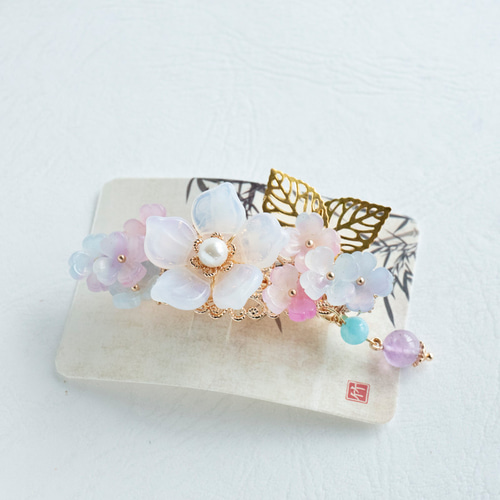 紫陽花とチェコガラス のお花のバレッタ アジサイ あじさい ヘア 紫陽花とチェコガラス のお花のバレッタ アジサイ あじさい ヘア