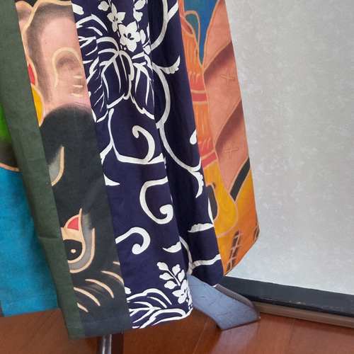 着物リメイク 丈80cm 桐唐草模様の大風呂敷×柿渋染めの 着物リメイク 丈80cm 桐唐草模様の大風呂敷×柿渋染めの