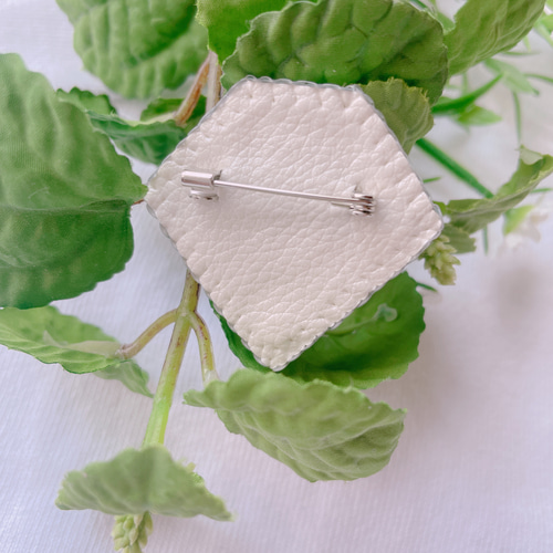 受注製作*ビーズ刺繍ブローチ【bijou-宝石*ダイヤモンド/B 受注製作*ビーズ刺繍ブローチ【bijou-宝石*ダイヤモンド/B