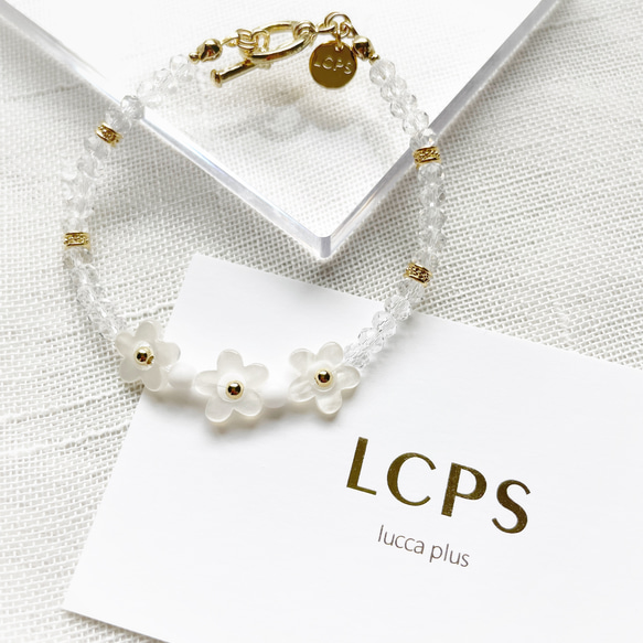 luccaplus* ホワイトフラワーブレスレット ブレスレット luccaplus 通販｜Creema(クリーマ) 14076593