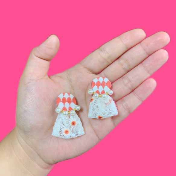 【2WAY刺繍ピアス/鱗/かすみ草】 ピアス（スタッド・一粒） ベニオ 通販 14101668｜Creema(クリーマ)