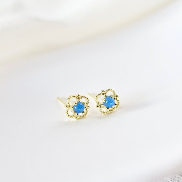 ピアス オパール ブルー フラワー シルバー925 14kコーティング 14kgp 高品質 花 ピアス（スタッド・一粒） milly haus 通販 14136320｜Creema(クリーマ)