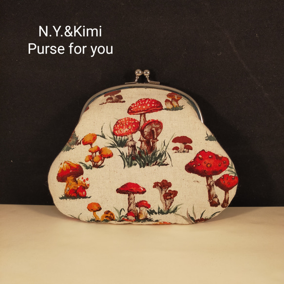 * 大きめ♪ キノコ柄(生成り）がま口 ポーチ 財布* がま口 N.Y.&Kimi 通販 14168806｜Creema(クリーマ)