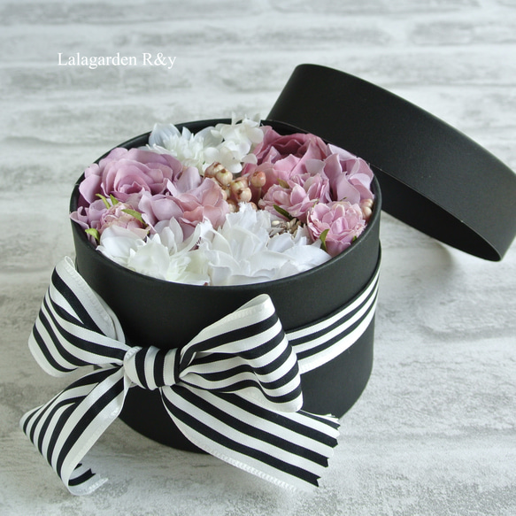 Pink Purple Mauve Pink ラウンドBOXアレンジメント ギフト プレゼントにも♪ R&yF47 アートフラワー ...