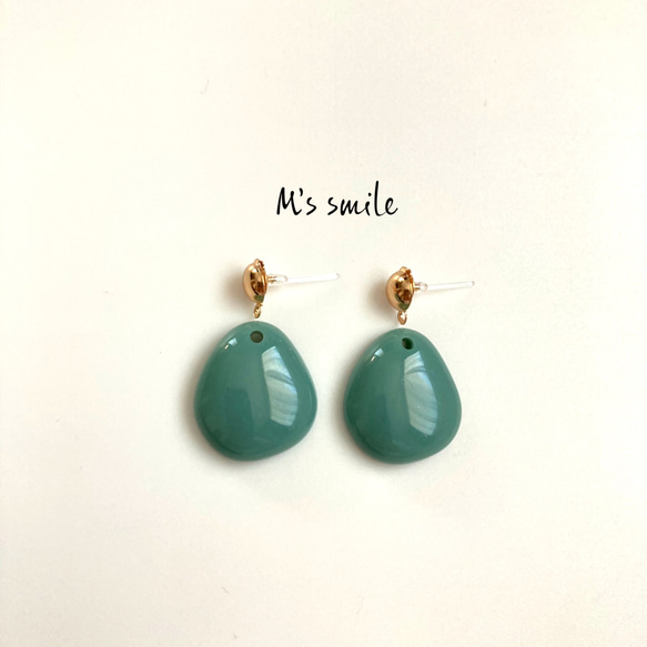 爽やかな夏色☆くすみカラーがかわいいピアス.イヤリング 樹脂ピアス.樹脂イヤリング ノンホールピアス ピアス（スタッド・一粒） M's ...