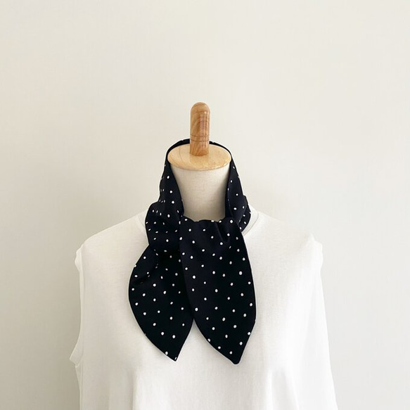 小さな水玉ドット柄♡使い方色々♪ ターバンにもスカーフにもなる♪ 日本製コットン素材 水玉模様 ドット柄のネッククーラー スカーフ・バンダナ ...