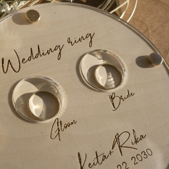 記念日とお名前を刻印したオリジナルリングピロー／rps01 リングピロー Bellwedy 通販 14349936｜Creema(クリーマ)