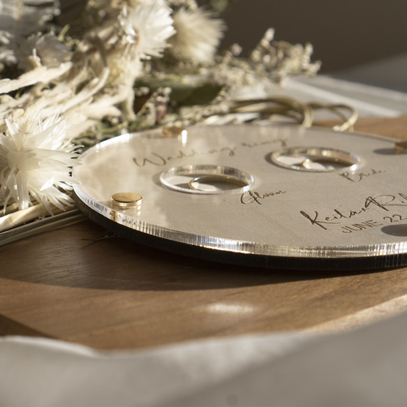 記念日とお名前を刻印したオリジナルリングピロー／rps01 リングピロー Bellwedy 通販 14349936｜Creema(クリーマ)