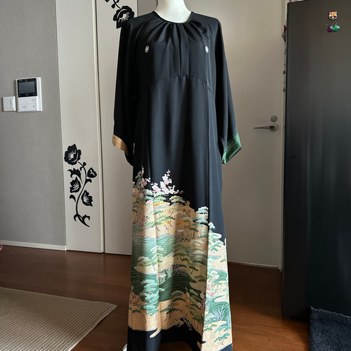 着物リメイクフルオーダー 留袖ワンピース(裏地付き 着物リメイクフルオーダー 留袖ワンピース(裏地付き