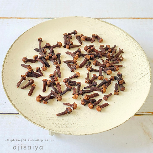 クローブ 20g 【 木の実 スパイス 】 ドライフラワー その他素材 ちいさなあじさいや 通販 14438192｜Creema(クリーマ)
