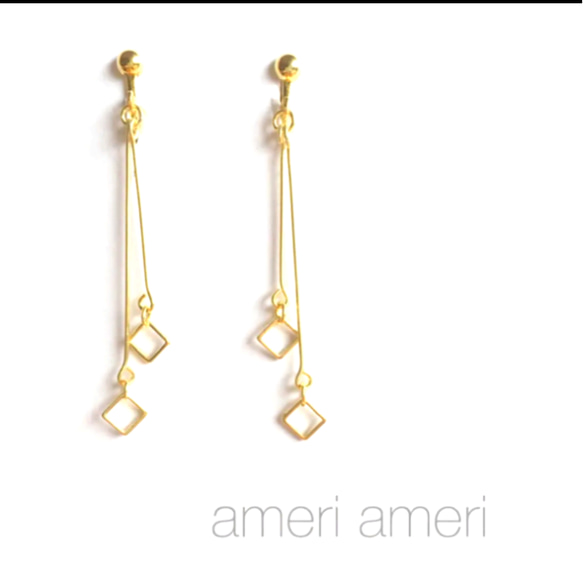 送料無料 ゆらゆら揺れるゴールドスクエピアス ピアス（スタッド・一粒） ameri ameri 通販 14490610｜Creema(クリーマ)
