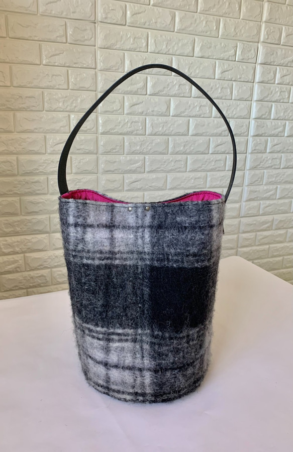 冬のモノトーン：WOOLシャギーのワンハンドルbag バケツバッグ r'ecompense 通販 14499634｜Creema(クリーマ)