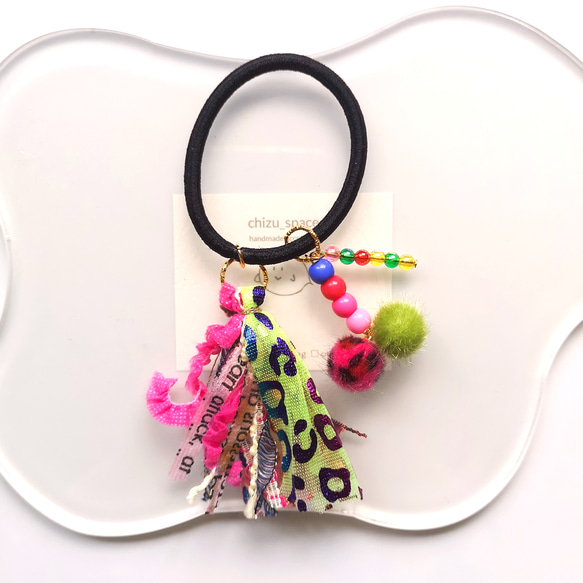 カラフルなタッセルのヘアゴム*【a83】 ヘアゴム chizu 通販｜Creema(クリーマ) 14504230