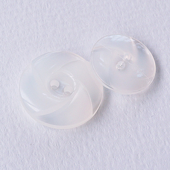 【在庫限定】半透明ボタン10040070(AC-1358)サイズ：11.5mm／6個 ボタン ヒント 通販 14509981｜Creema(クリーマ)