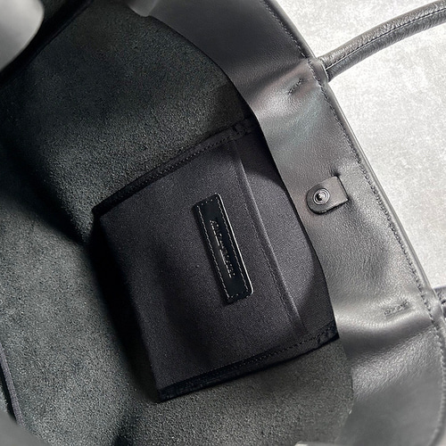 ▽KURO/メインで使える牛革A4レザートートバッグ 横型・通勤 ▽KURO/メインで使える牛革A4レザートートバッグ 横型・通勤