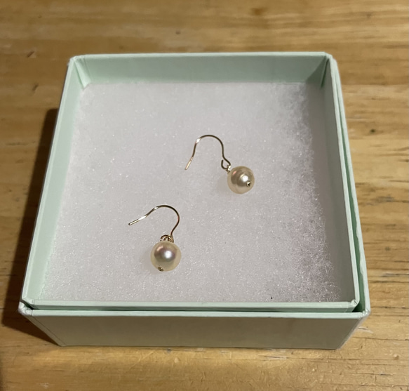 14kgf あこや真珠 ナチュラルゴールドピアス 【送料無料】 ピアス（フック・チェーン） 明月〜ミョンウォル 通販 14523857｜Creema(クリーマ)