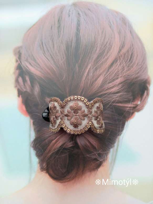 再販！ブラウン フラワー インド刺繍リボン アーチ型バナナクリップ ヘアクリップ・バナナクリップ Mimotýl 通販 14524470 ...