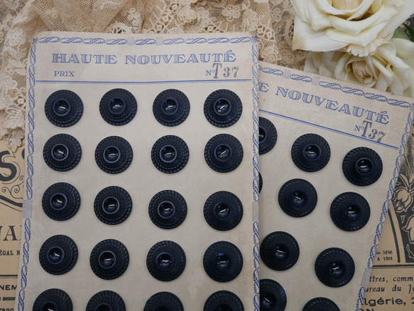 フランスプラスチックデザインボタンM（ダークグレイブルー /T37） 3個セット ボタン cherir 通販 14534878｜Creema(クリーマ)