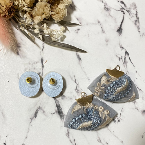 ビーズ刺繍オーバルカボションのインド刺繍ピアス ピアス ビーズ刺繍オーバルカボションのインド刺繍ピアス ピアス