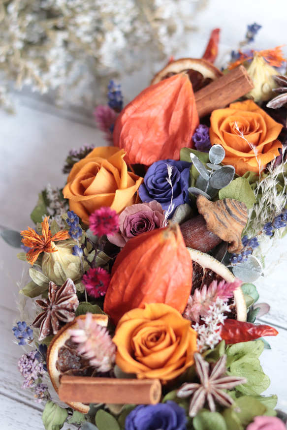 【ハロウィン後も飾れる2wayリース】秋の収穫祭リース＊三日月型＊プリザーブド&ドライフラワー＊受注製作 リース atelier de *kore 通販 14570006｜Creema(クリーマ)