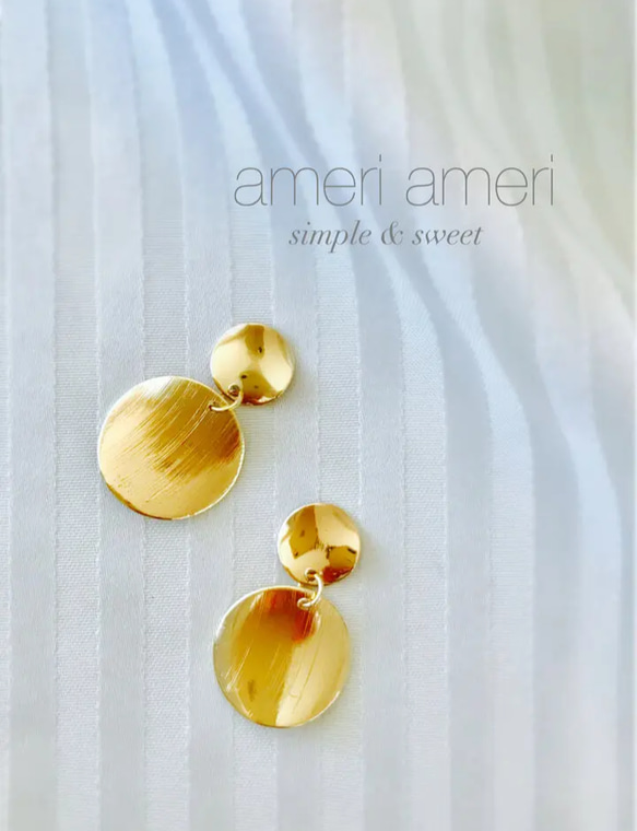 送料無料.秋冬新作2022ゴールド&ゴールド揺れるピアス ピアス（スタッド・一粒） ameri ameri 通販 14571709｜Creema(クリーマ)
