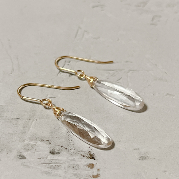 14kgfクリスタルAAAのフックピアス イヤリングに変更可能 ピアス（フック・チェーン） r.fait.main 通販｜Creema(クリーマ)