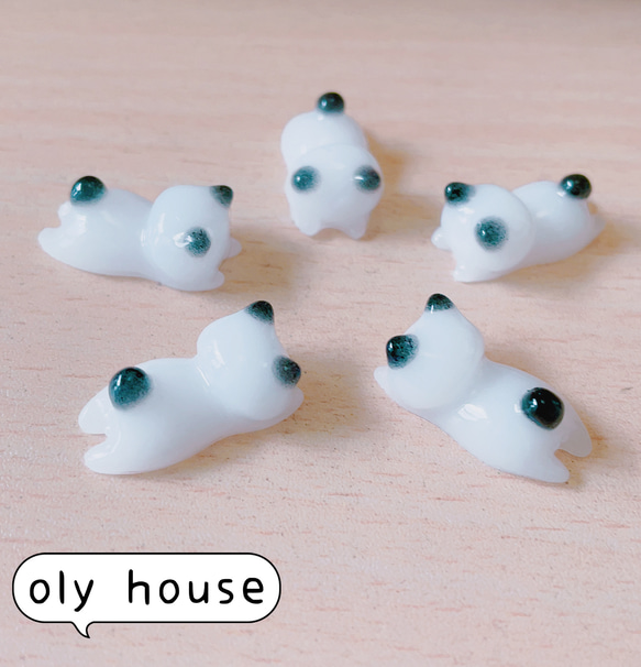 ぐで猫シリーズ 白黒猫 5匹セット デコパーツ おりおり 通販｜Creema(クリーマ) 14644497