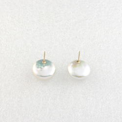 makie pearl nuts pattern earrings ピアス（スタッド・一粒） moeu 通販 14645464｜Creema ...