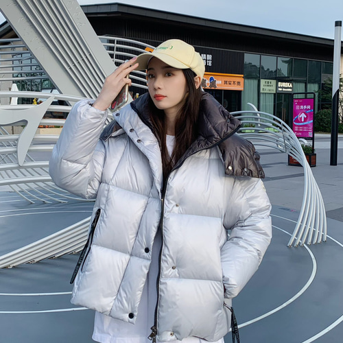 モンクレールMONCLERダウンコート美品レディース コート 洋子 モンクレールMONCLERダウンコート美品レディース コート 洋子