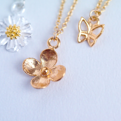 送料無料【24KGP（SV925）/14kgf】花フラワー ネックレス（40cm） ネックレス・ペンダント BENIR Accessoires 通販 14742442｜Creema(クリーマ)