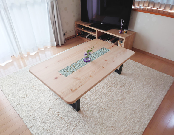 【訳あり】【現品限り】国産桧テーブル 彫り込みタイル貼り ローテーブル・リビングテーブル 黒々 通販 14750649｜Creema(クリーマ)