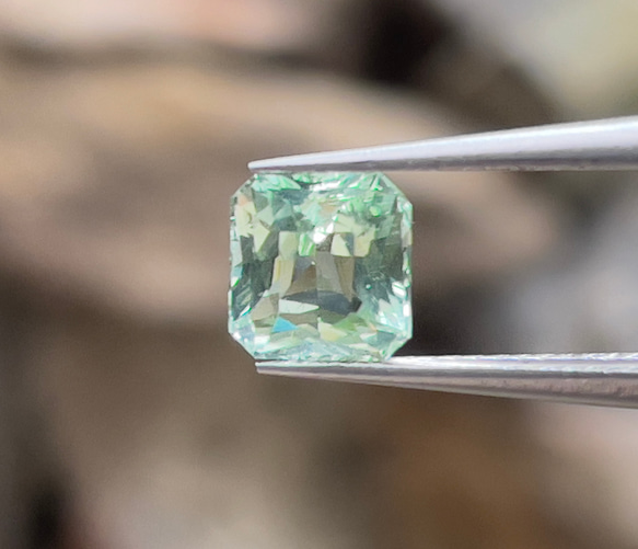 トルマリン ルース ミントグリーン トルマリン 1.15カラット エメラルドカット 綺麗な色 天然石 天然石 Zakkano 通販 14780449｜Creema(クリーマ)