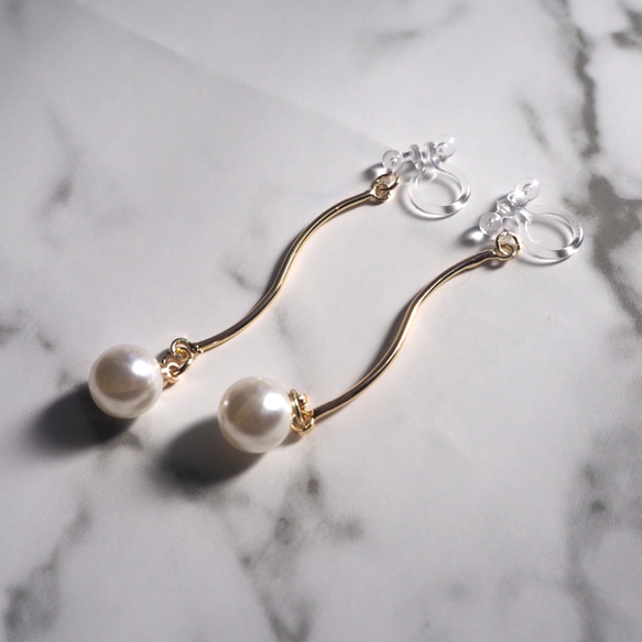 ゴールド ︎パール ︎ゆらゆらイヤリング② イヤリング・ノンホールピアス yuru* 通販｜Creema(クリーマ)