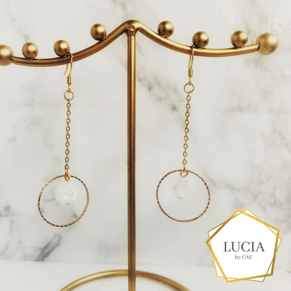 女性性up 白蝶貝で作ったバラのゆらゆらピアス 〈ステンレス・14kgf〉 ピアス（フック・チェーン） LUCIA 通販｜Creema(クリーマ)