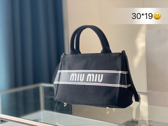 miumiuショルダーバッグ ショルダーバッグ ケイコ 通販 14804143｜Creema(クリーマ)