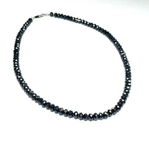 大粒でカッコいい!!】本物 ブラックスピネルネックレス 6mm・4mm 大粒でカッコいい!!】本物 ブラックスピネルネックレス 6mm・4mm