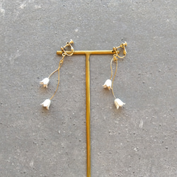 送料無料☆白銀すずらん揺れるイヤリング イヤリング・ノンホールピアス ameri ameri 通販 14848276｜Creema(クリーマ)