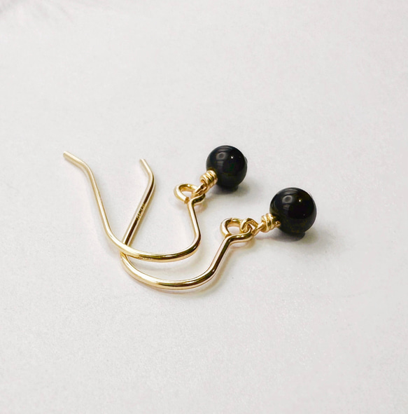 天然石 モリオン(黒水晶) 一粒ピアス 4mm 14kgf ピアス（フック・チェーン） NoaLune 通販 14862072｜Creema(クリーマ)