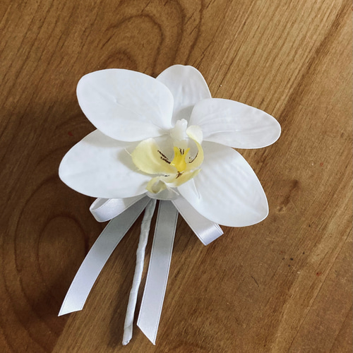 胡蝶蘭のブートニア ブーケ R・Flowers 通販 14865044|Creema 胡蝶蘭のブートニア ブーケ R・Flowers 通販 14865044|Creema