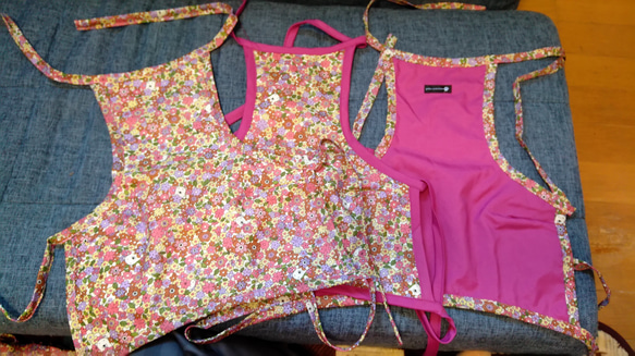 コーギーさん用エプロン！（送料込み） ペット服・アクセサリー syoppimama 通販 14904992｜Creema(クリーマ)