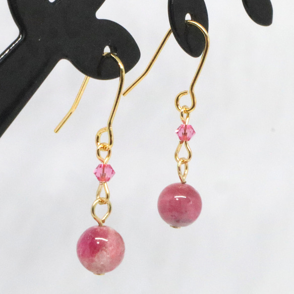 色彩心理ピアス ピンク（ピンクトルマリン） pink11 ピアス（フック・チェーン） せんとば～な～堂 通販 14923439｜Creema ...
