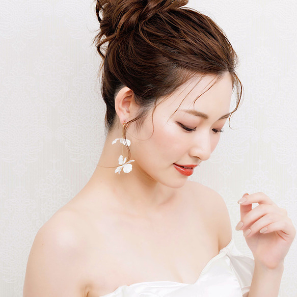 ME15W 花 ウェディング 大ぶり 揺れる イヤリング 小枝 花びら ブライダルイヤリング ピアス 結婚式 ドレス ANNAN ...