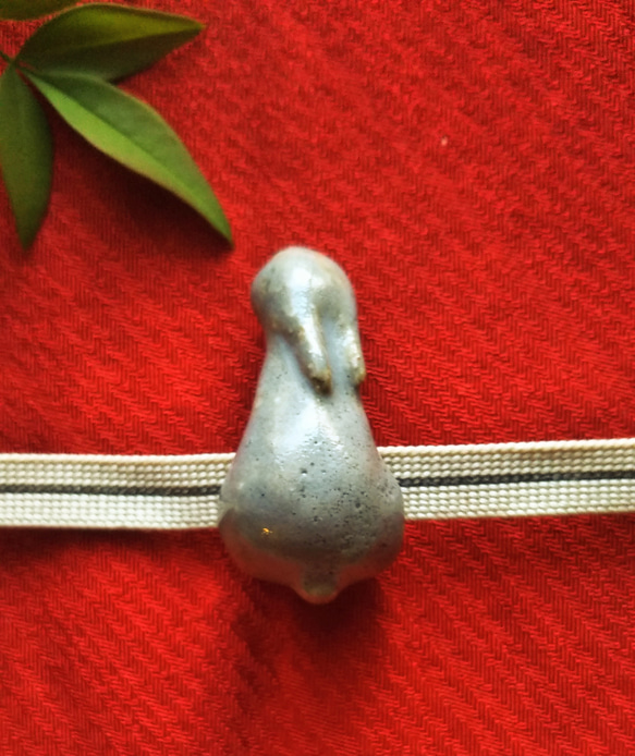 帯留めーうさぎ後ろ姿（透明釉、彩画釉） その他アクセサリー 帯留 ichi 通販 14963188｜Creema(クリーマ)